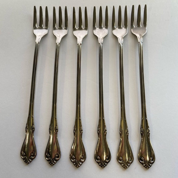 Oneida | Dining | Vintage Oneida Community Stainless Deluxe Louisiana ...